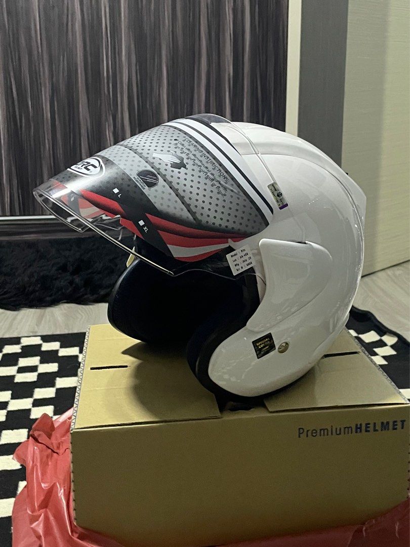 ARC RITZ WHITE, Motorcycles, Motorcycle Accessories on Carousell
