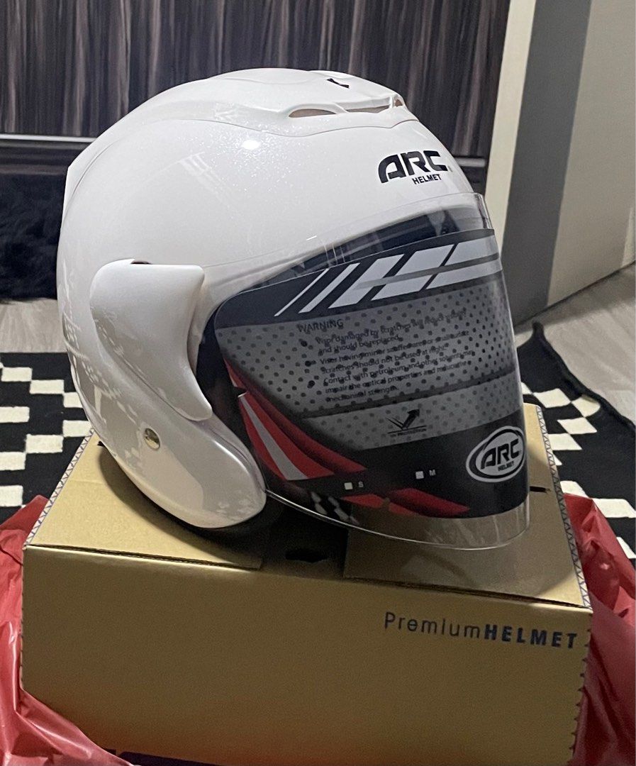 ARC RITZ WHITE, Motorcycles, Motorcycle Accessories on Carousell