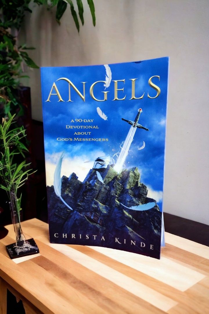 Archangel Michael: Angels a 90 day devotional about God's messengers ...