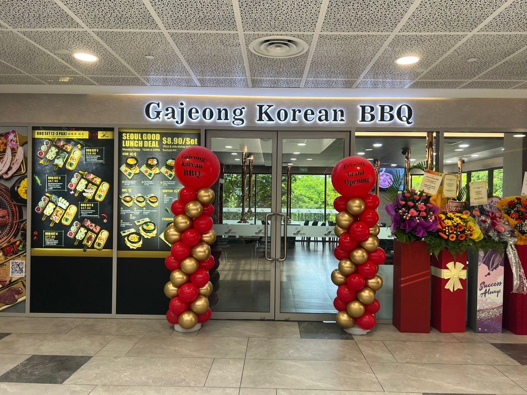 Balloon column for grand opening, birthday, Hobbies & Toys, Stationery ...