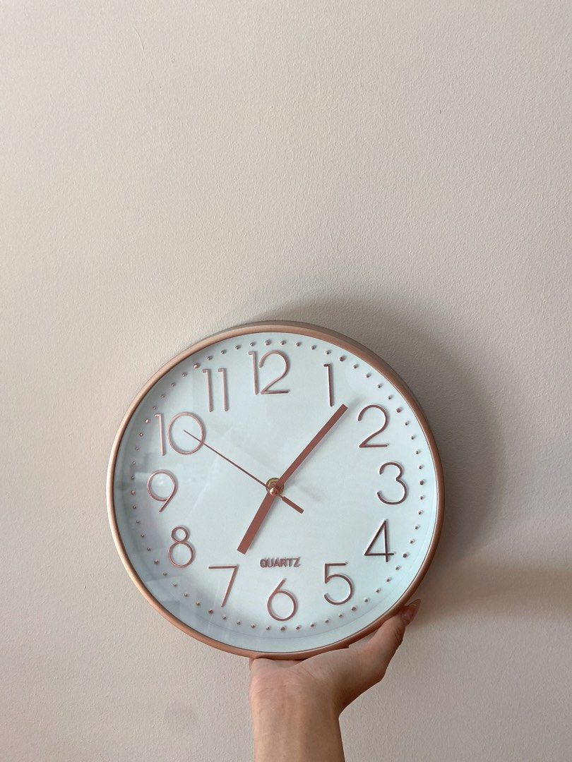 Brand new ready stock rose gold wall hung analog clock, Furniture ...