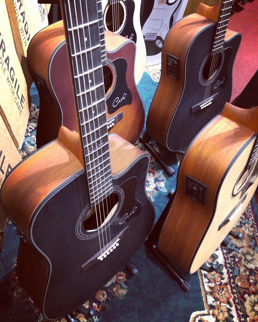 Cate acoustic guitar with EQ, Hobbies & Toys, Music & Media, Musical ...