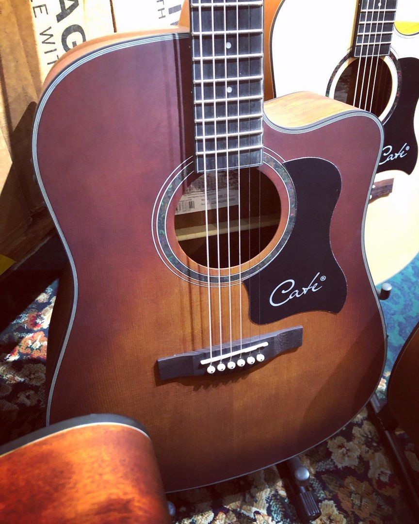Cate acoustic guitar with EQ, Hobbies & Toys, Music & Media, Musical ...