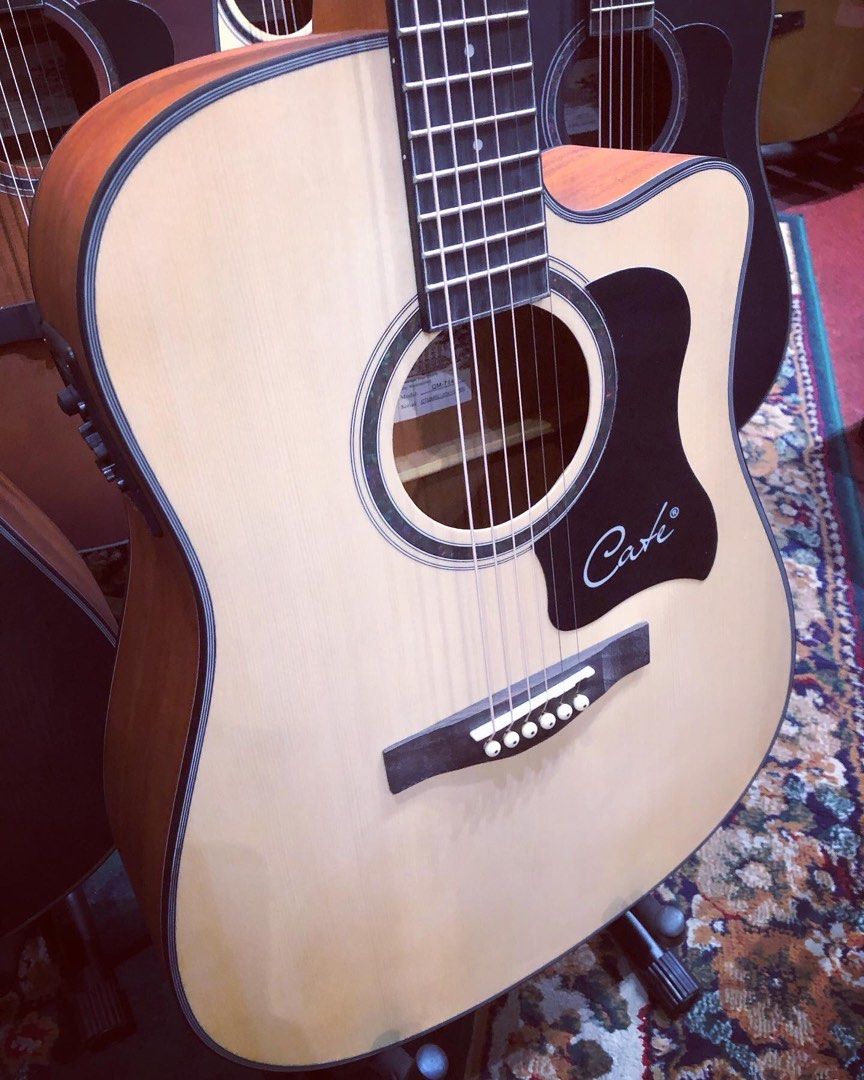 Cate acoustic guitar with EQ, Hobbies & Toys, Music & Media, Musical ...