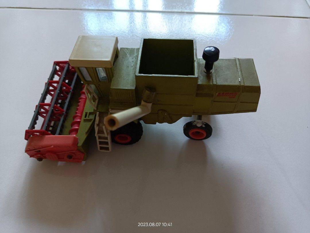Class dominator 108, Hobbies & Toys, Memorabilia & Collectibles ...