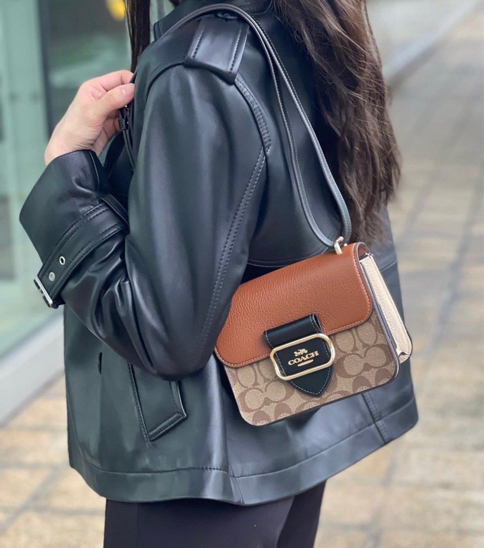 Coach Morgan Square Crossbody In Colorblock Signature Canvas, 女裝, 手袋及銀包 ...