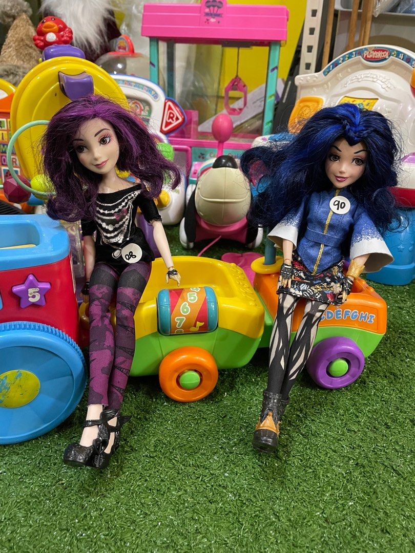 Disney descendant doll mal & evie doll, Hobbies & Toys, Toys & Games on ...