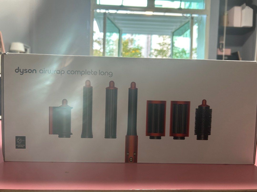 Dyson air wrap complete long, Beauty & Personal Care, Hair on Carousell