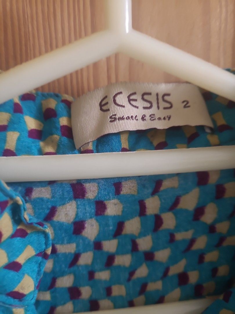 ECESIS top, Women's Fashion, Tops, Blouses on Carousell
