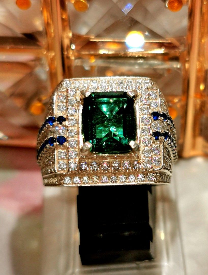 Emerald ring, Men's Fashion, Watches & Accessories, Jewelry on Carousell