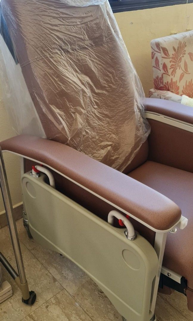 Geriatric Chair, Furniture & Home Living, Furniture, Chairs on Carousell
