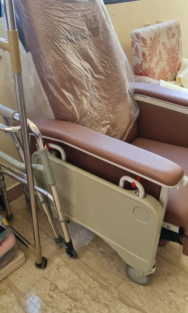 Geriatric Chair, Furniture & Home Living, Furniture, Chairs on Carousell