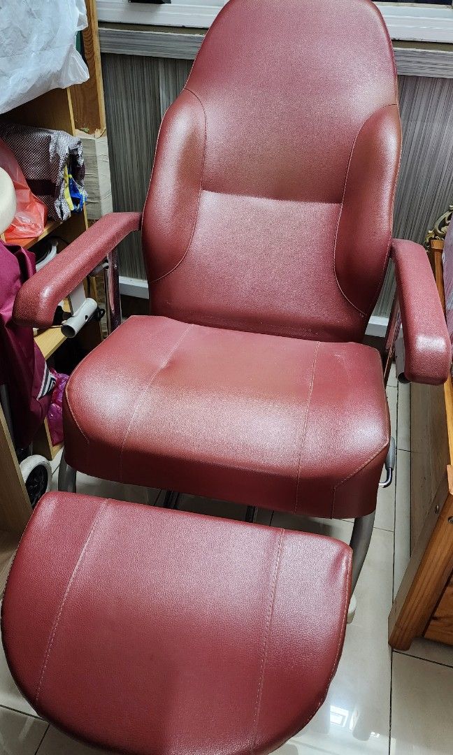 Geriatric Chair, Furniture & Home Living, Furniture, Chairs on Carousell