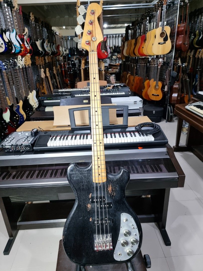 Japan surplus bass guitar, Hobbies & Toys, Music & Media, Musical Instruments on Carousell