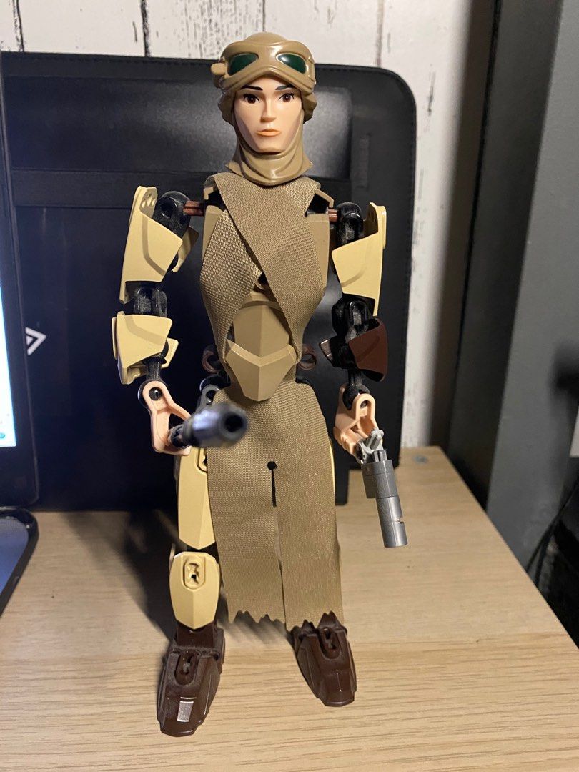 LEGO Star Wars Rey Buildable Figure - Preloved 2nd Hand, Hobbies & Toys ...