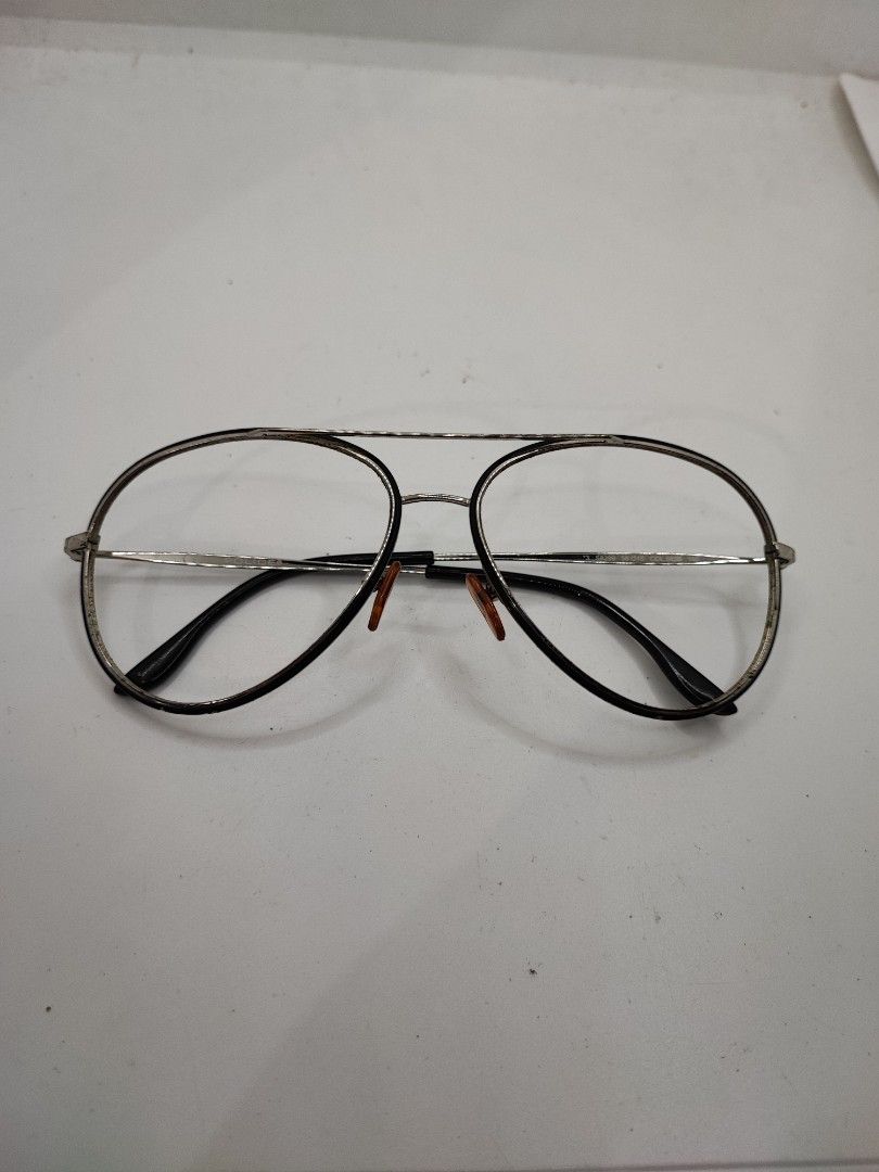 Kacamata aviator merk police ori, Fesyen Pria, Aksesoris, Kacamata di ...