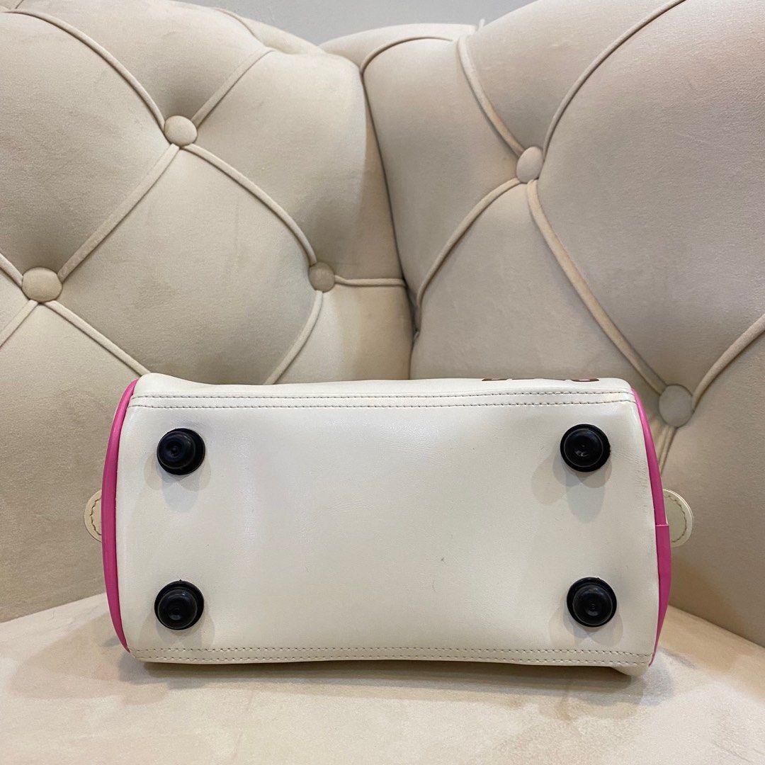 Keith Haring Uniqlo Handbag, Women's Fashion, Bags & Wallets, Shoulder ...