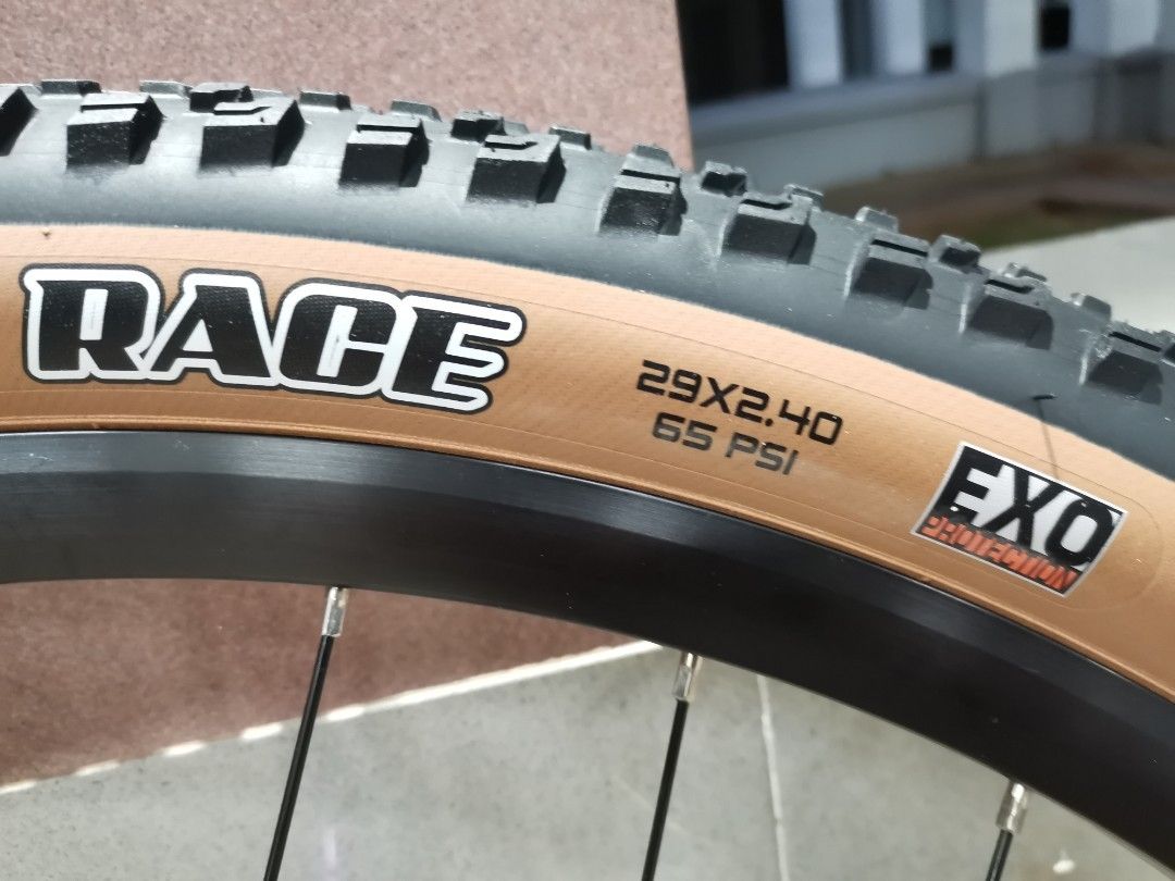 Koozer wheel 29 inches TA front wheel with Maxxis tire, 29x2.4. Thru ...