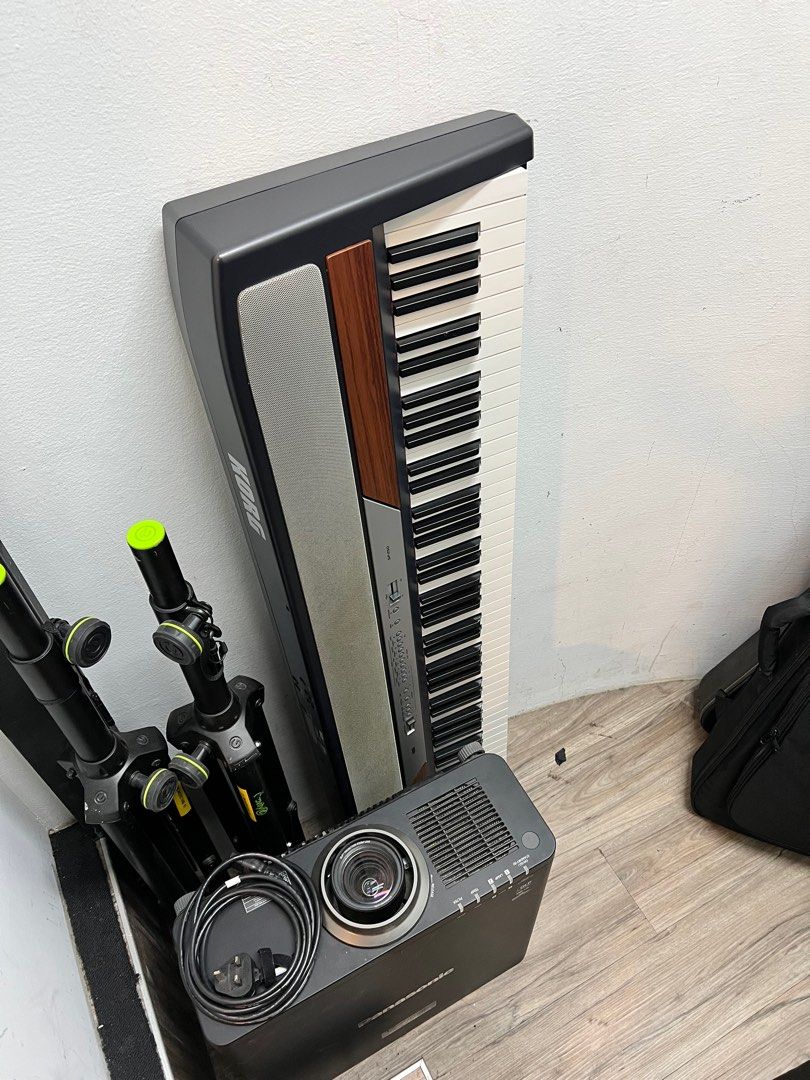 Korg sp-250 keyboard piano, Hobbies & Toys, Music & Media, Musical ...