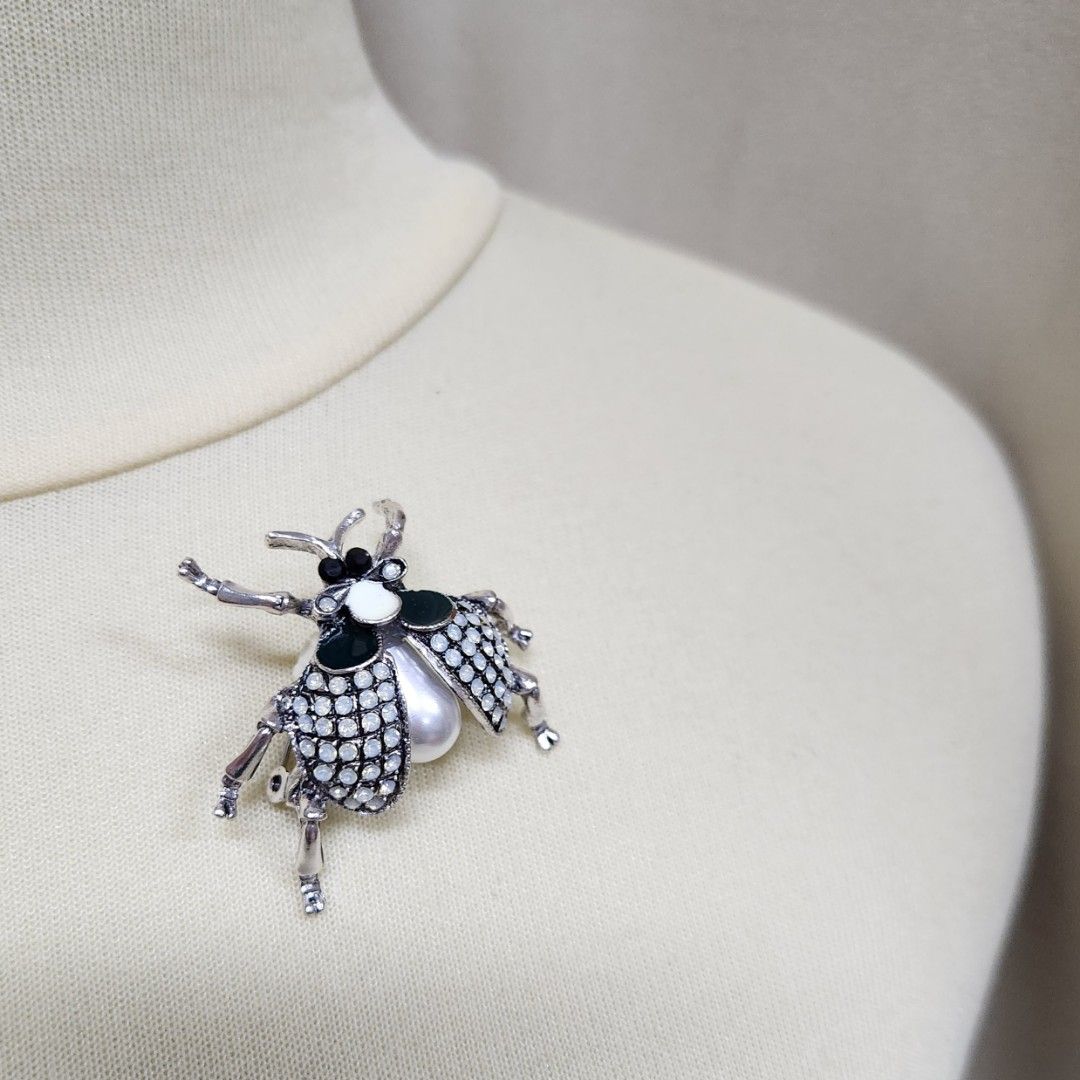 "LADYBUG at TIFFANY'S" Baby Blue Bee Brooch Silver Figurine Victorian ...