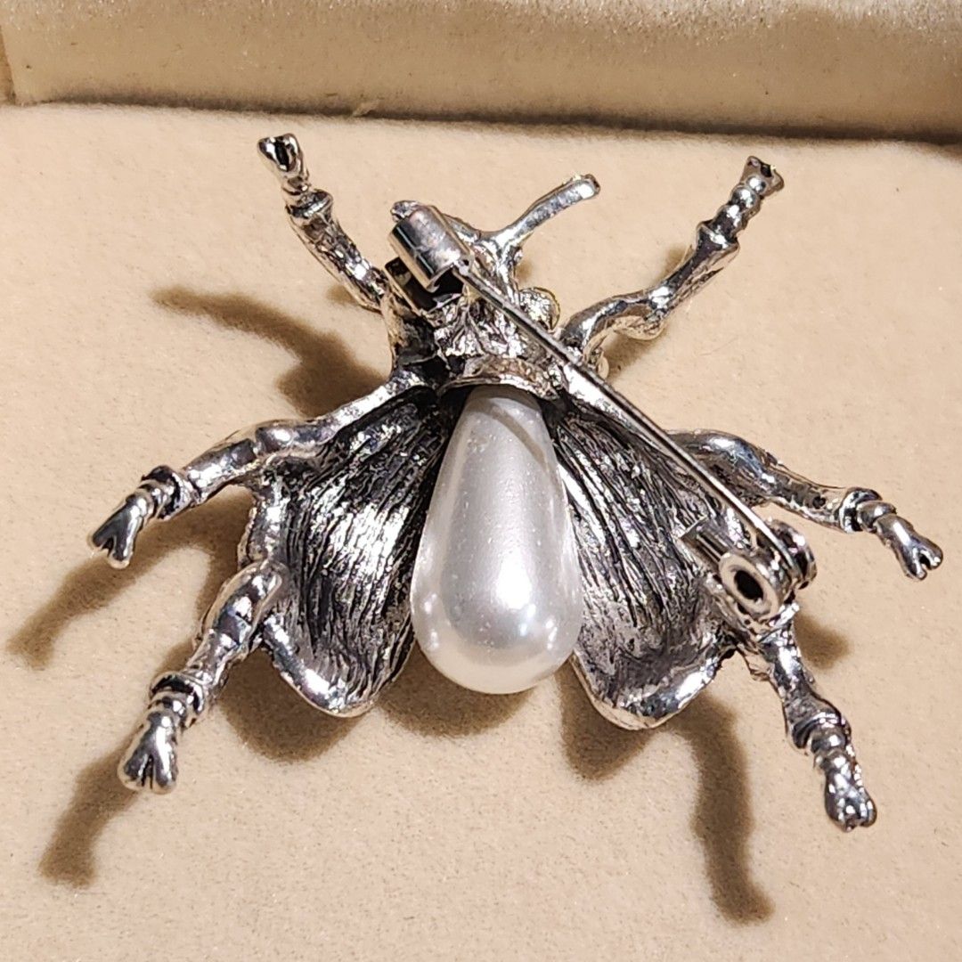 "LADYBUG at TIFFANY'S" Baby Blue Bee Brooch Silver Figurine Victorian ...