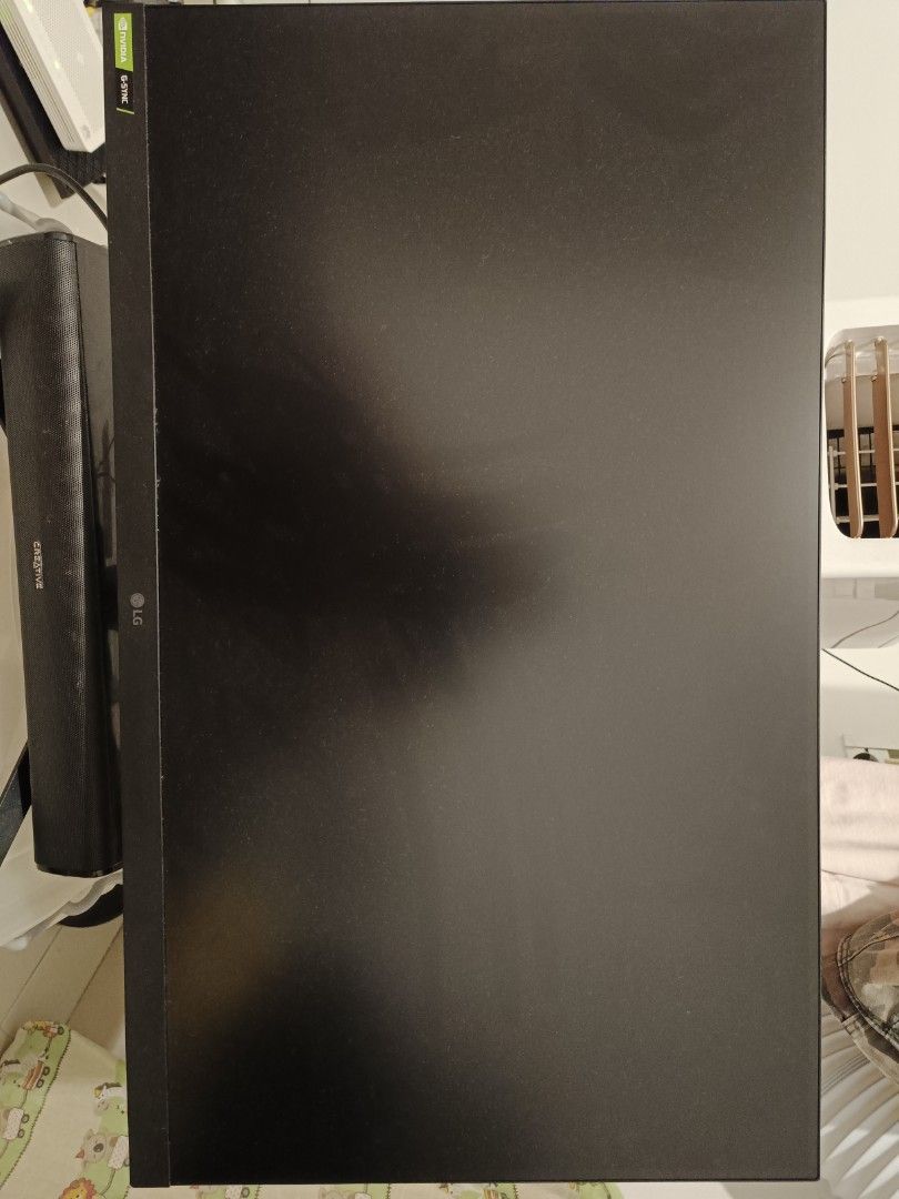 For trade or sale LG ultra gear 32 inch 2K 180hz monitor. 1 week old ...
