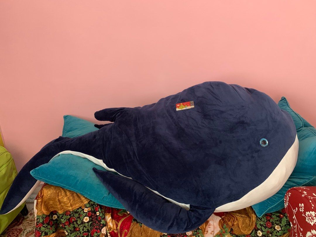 (Brand new)1.5m whale plushie/ soft toy (life size), Hobbies & Toys ...