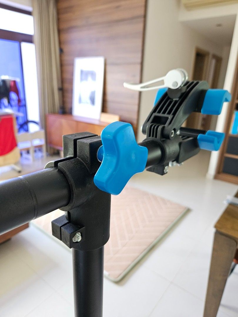 Lifeline Folding Bike Workstand, Sports Equipment, Bicycles & Parts ...