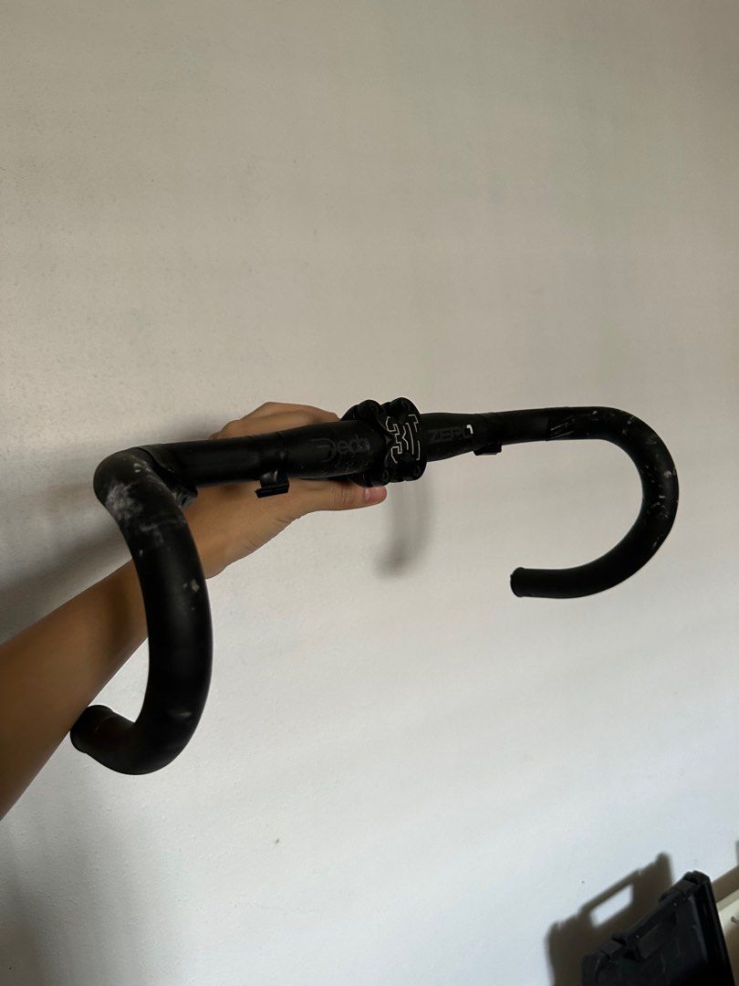 Lightweight aluminium Deda dropbar with 3T Stem, Sports Equipment ...