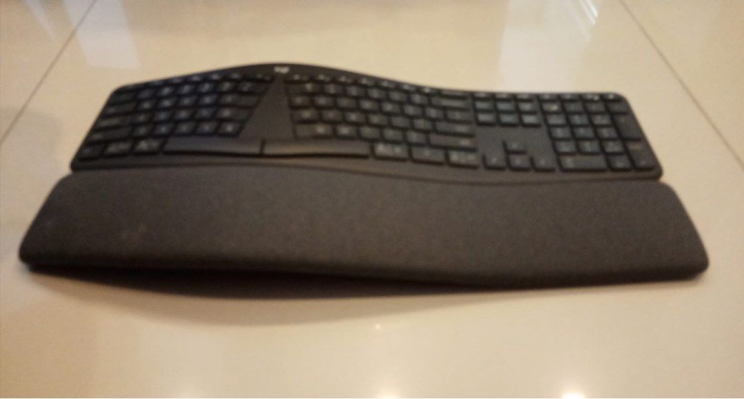 Logitech Ergo K860 Wireless Ergonomic Keyboard With Split Keyboard Layout Wrist Rest Support