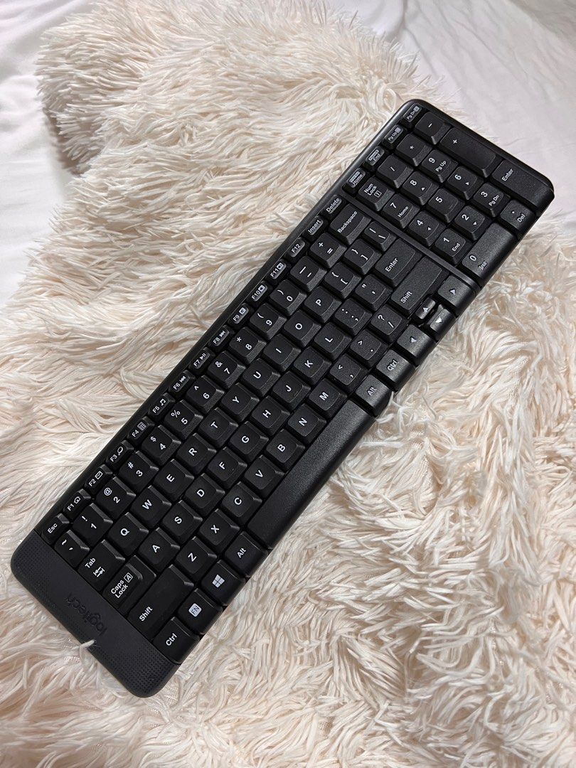 Logitech MK220 Keyboard, Computers & Tech, Parts & Accessories ...