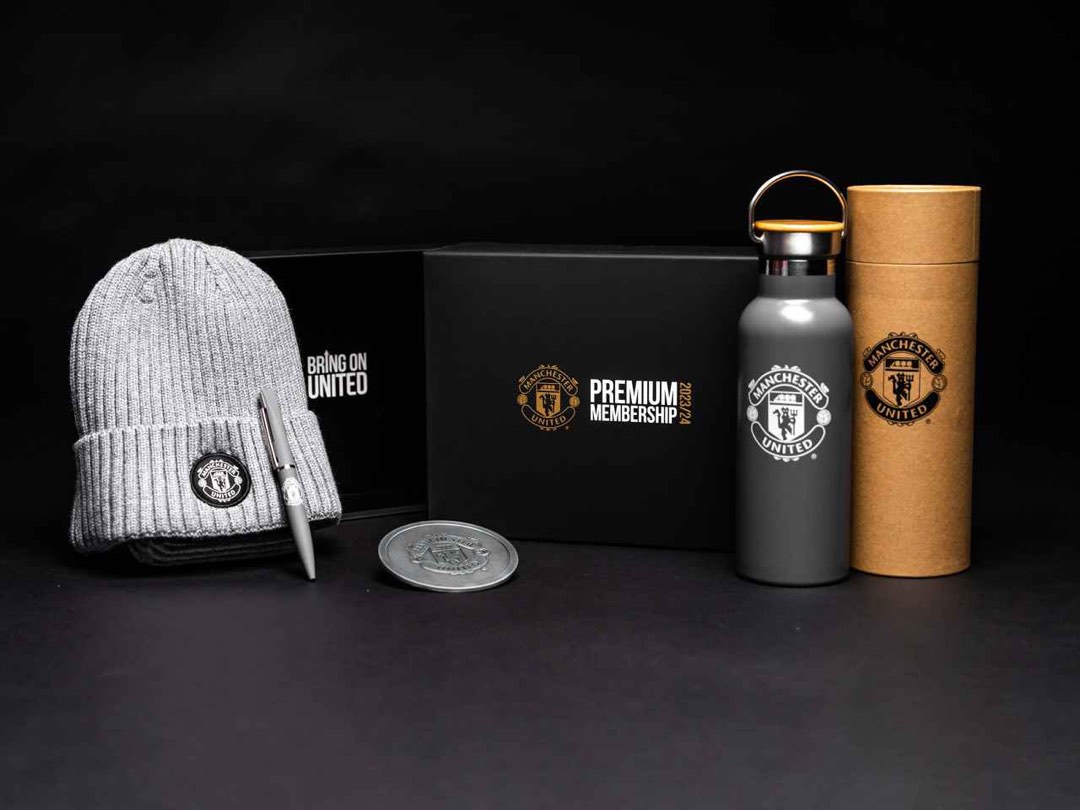 Manchester United Premium Membership Gift Box, Hobbies & Toys ...
