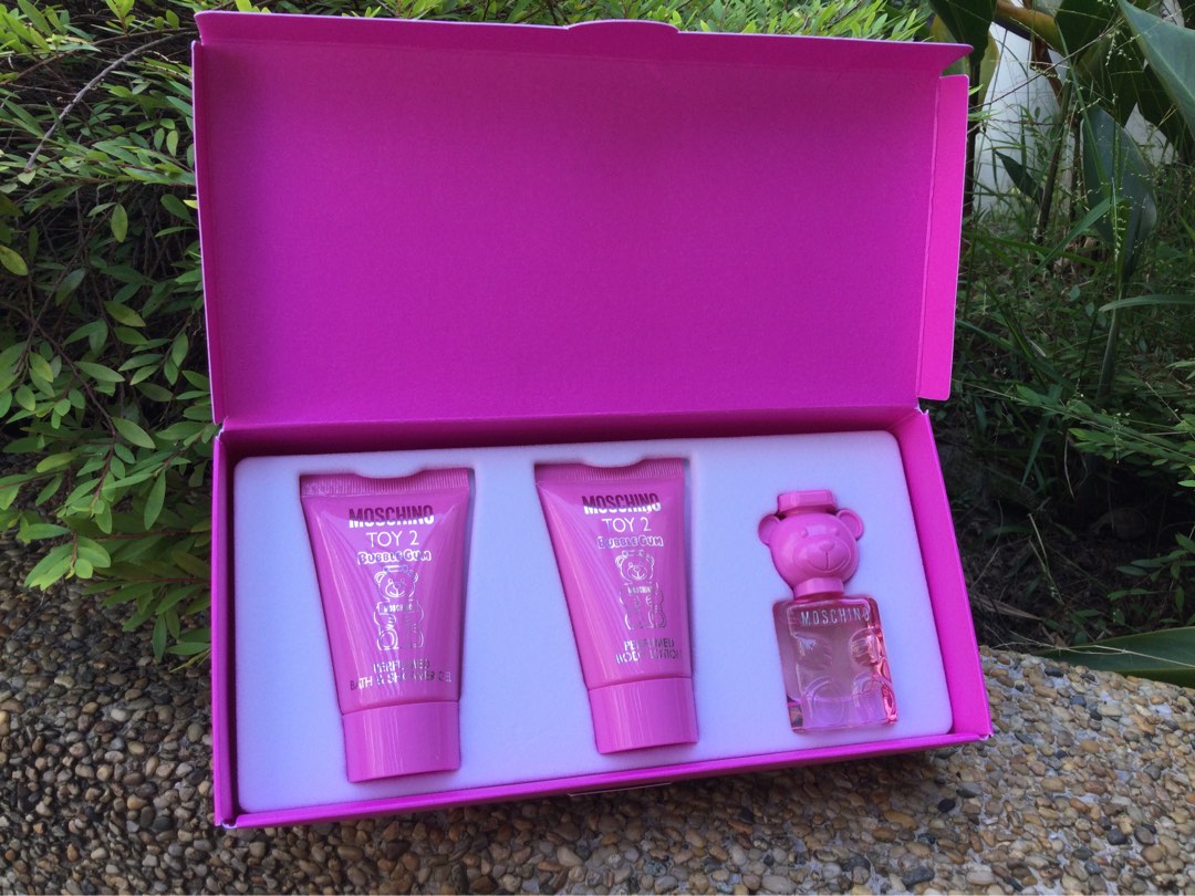 Moschino Toy 2 Bubble Gum Mini Set, Beauty & Personal Care, Fragrance ...