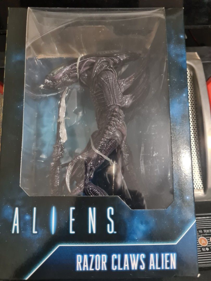 Neca Razor Claw Alien (not mcfarlane), Hobbies & Toys, Toys & Games on ...