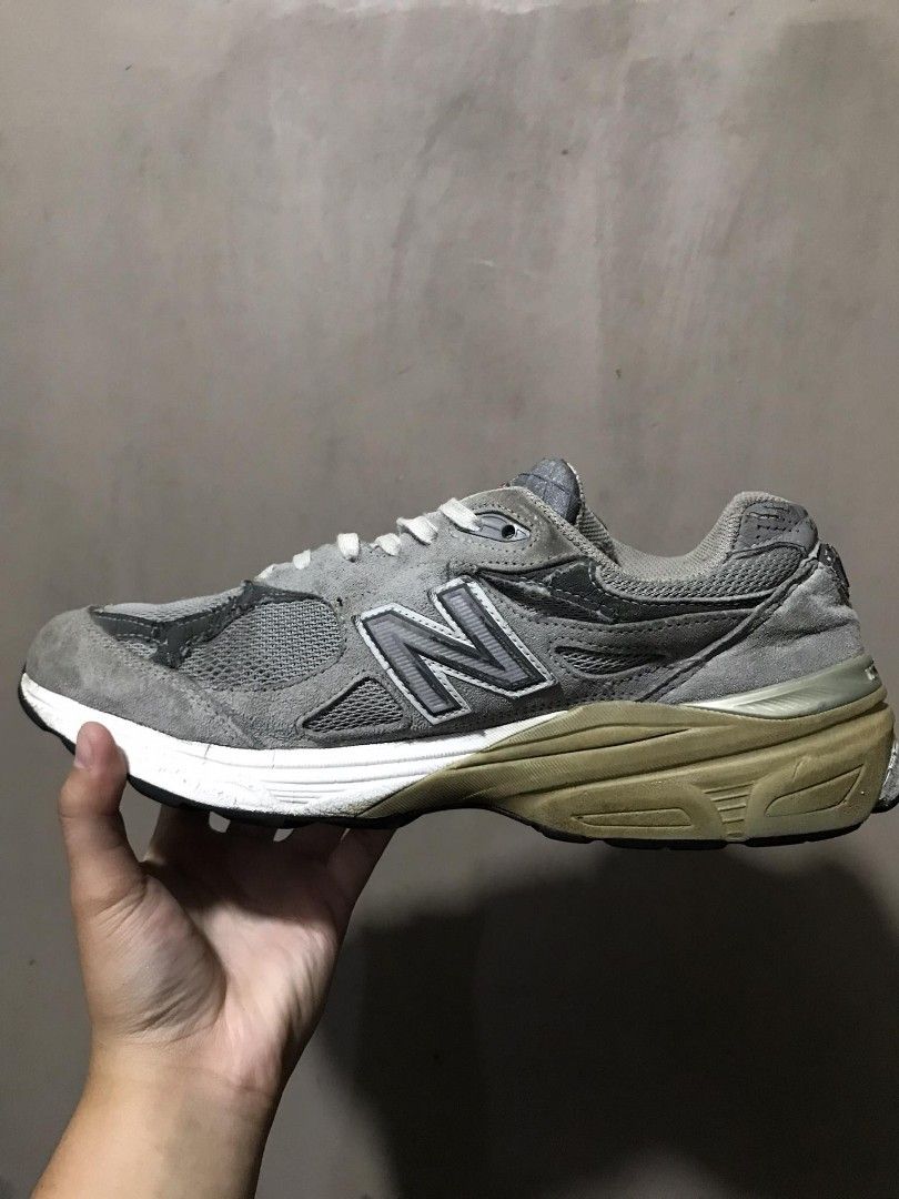 NEW BALANCE 99O V3 on Carousell