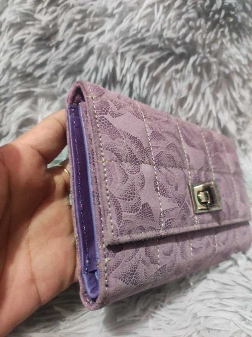 Nicole Core med-size wallet on Carousell