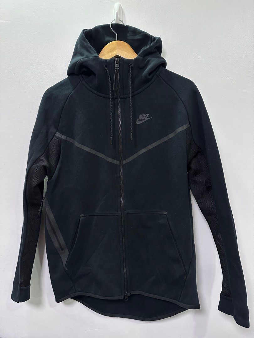 NIKE | Tech Fleece Windrunner Hero Jacket on Carousell