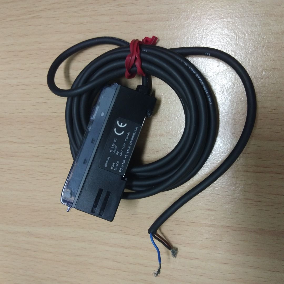 Original Brand New Keyence Digital Fibre Optic Sensor FS-V11P ...