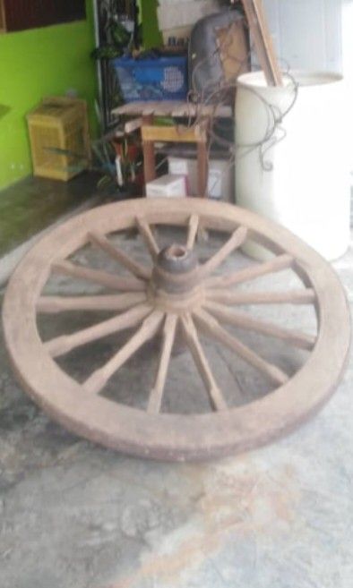 Ox cart wheel, Hobbies & Toys, Collectibles & Memorabilia, Vintage ...
