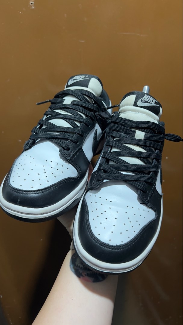 Panda dunks low on Carousell