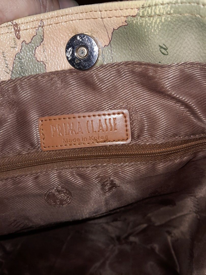 Prima classe map bag on Carousell