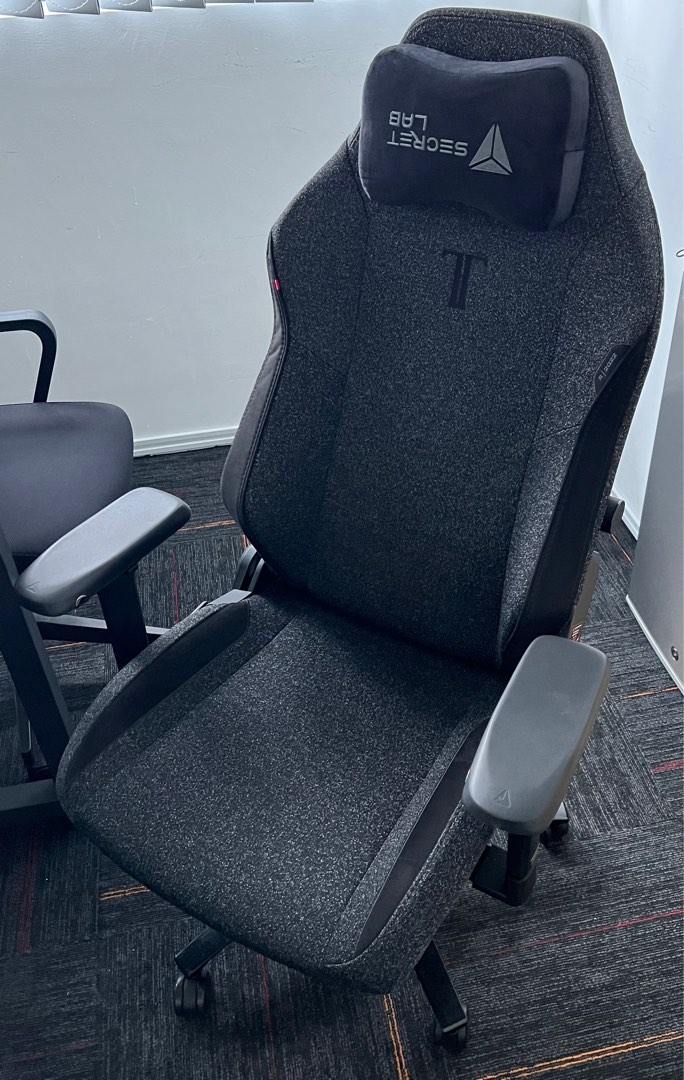 Secret lab Titan evo regular, Furniture & Home Living, Furniture ...