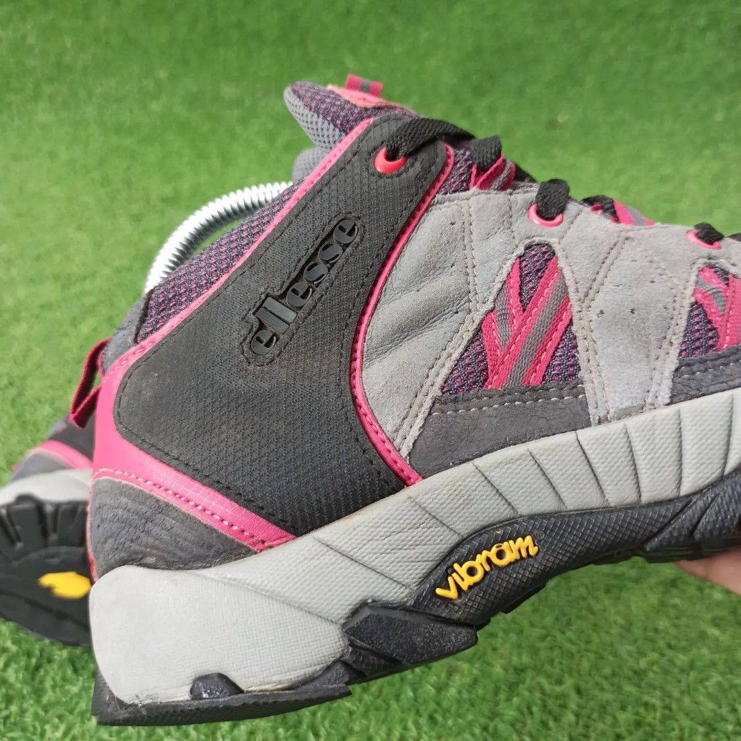 Sepatu Hiking Ellesse Vibram, Fesyen Wanita, Sepatu di Carousell