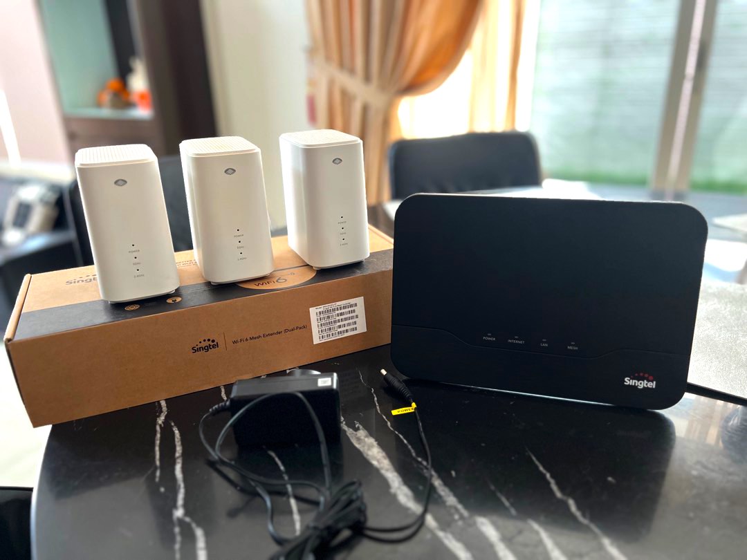 Singtel Wifi Mesh & Router Set, Computers & Tech, Parts & Accessories ...