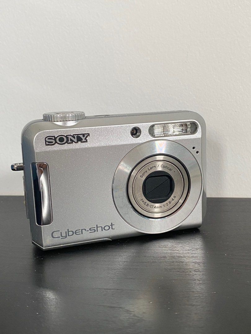 Sony CyberShot CCD Vintage Digicam, Photography, Cameras on Carousell