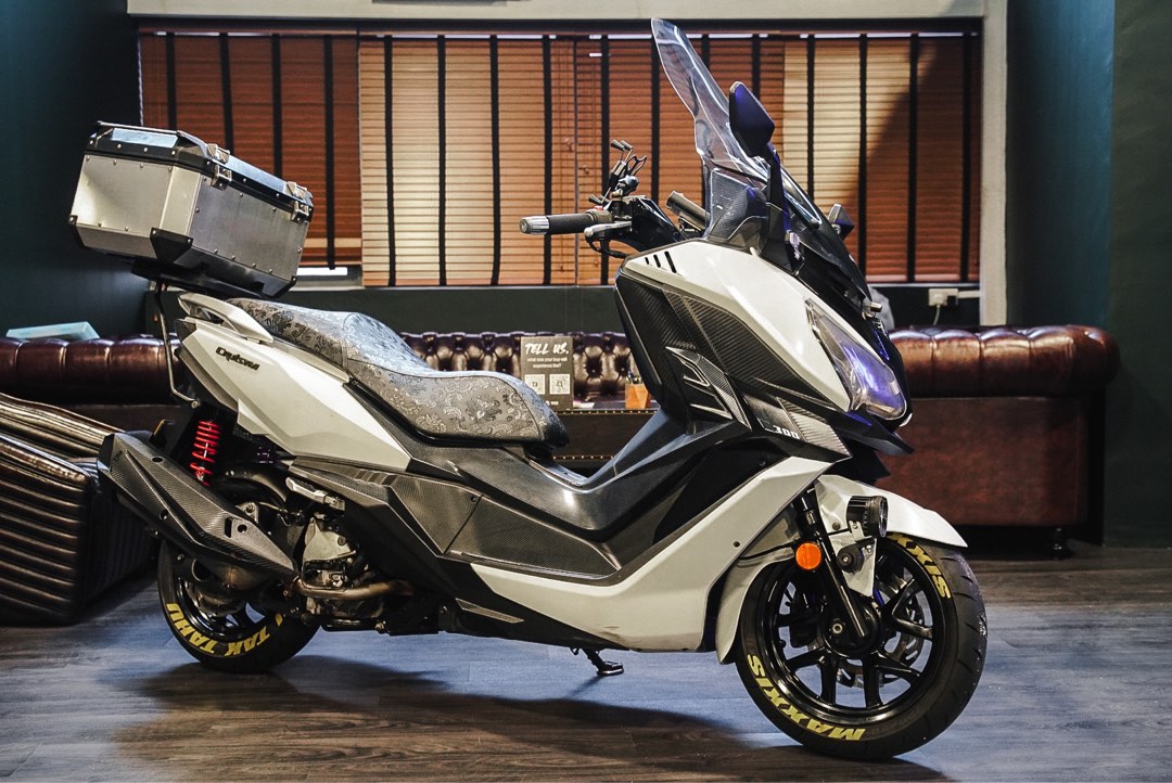 Sym Cruisym 300i, Motorcycles, Motorcycles for Sale, Class 2A on Carousell