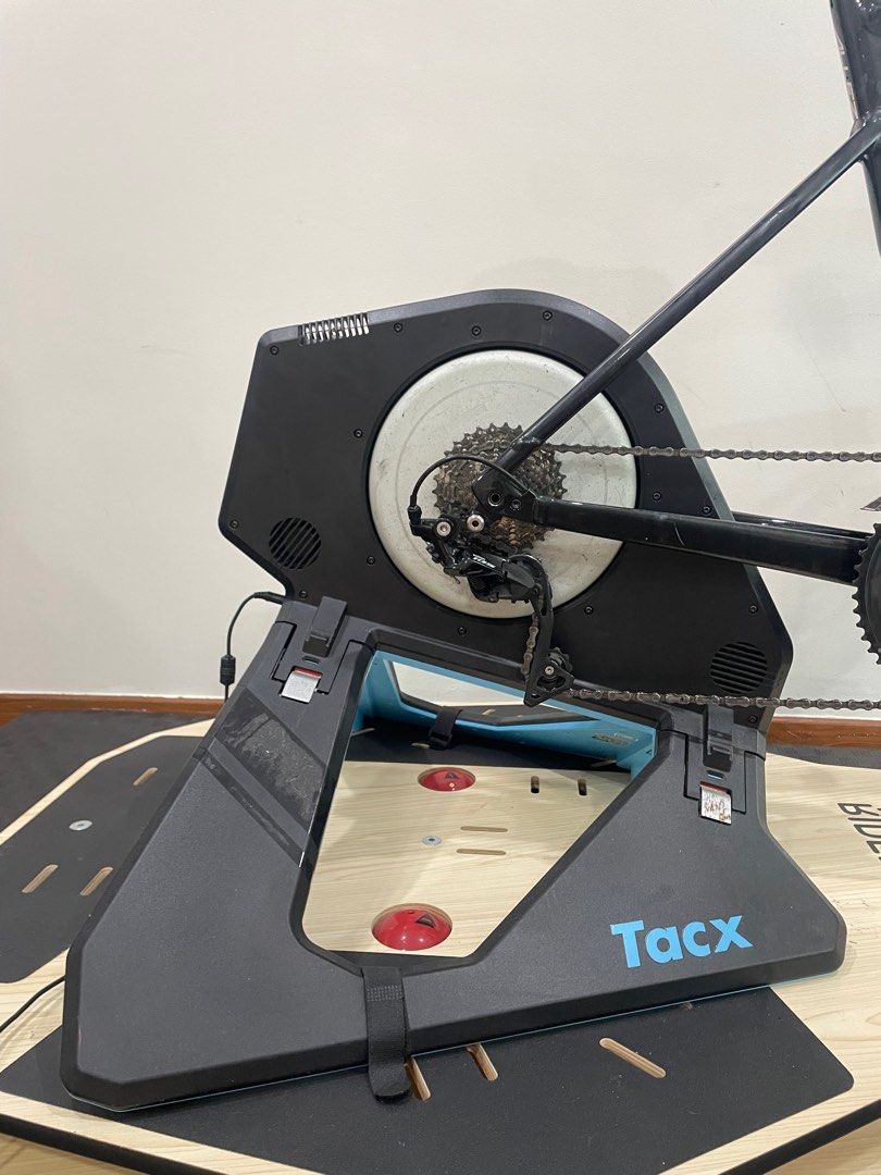 Tacx Neo 2T, Sports Equipment, Bicycles & Parts, Parts & Accessories on ...