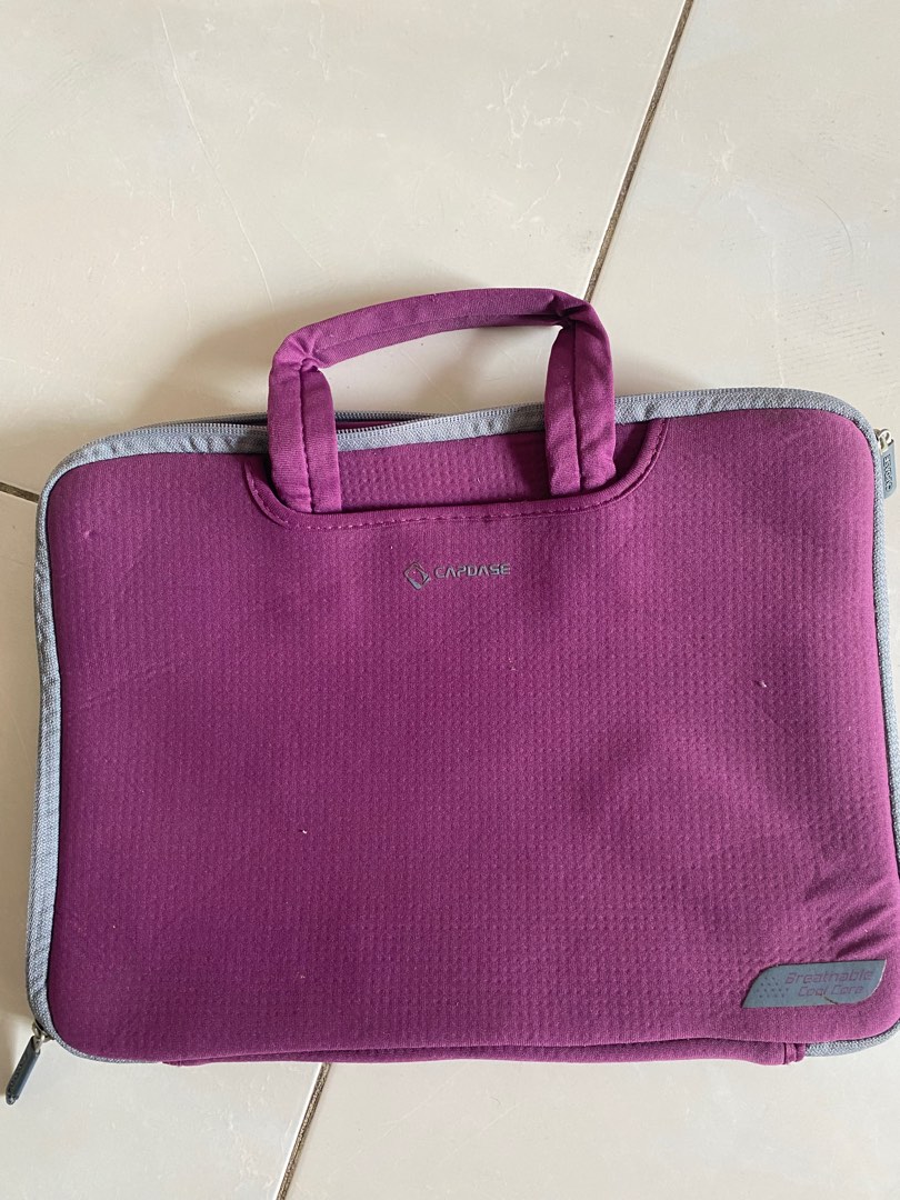 Tas Laptop merek Capdase, Serba Serbi, Others di Carousell