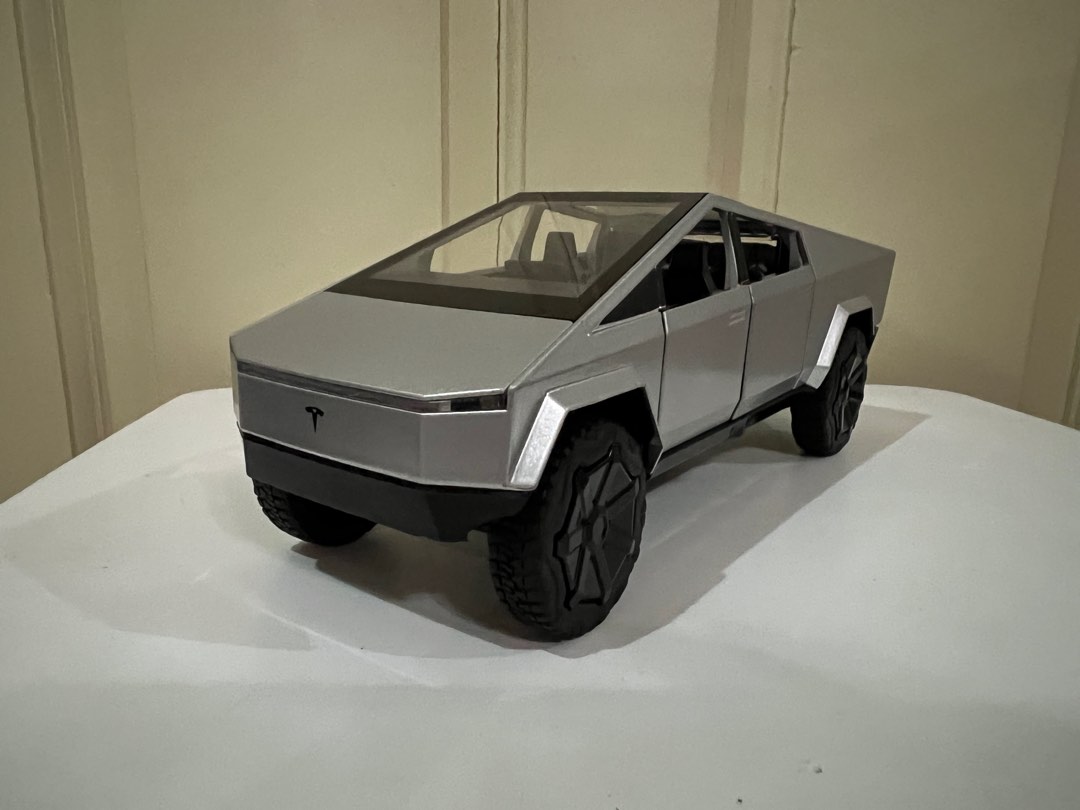 Tesla pickup silver 1:24 scale diecast toy car hotwheels, Hobbies ...