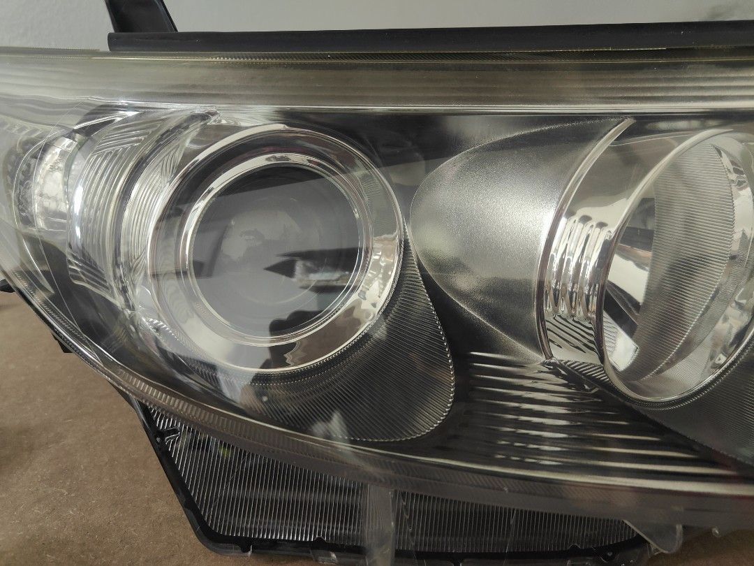 Toyota estima acr50 right headlight with ballast, Car Accessories ...